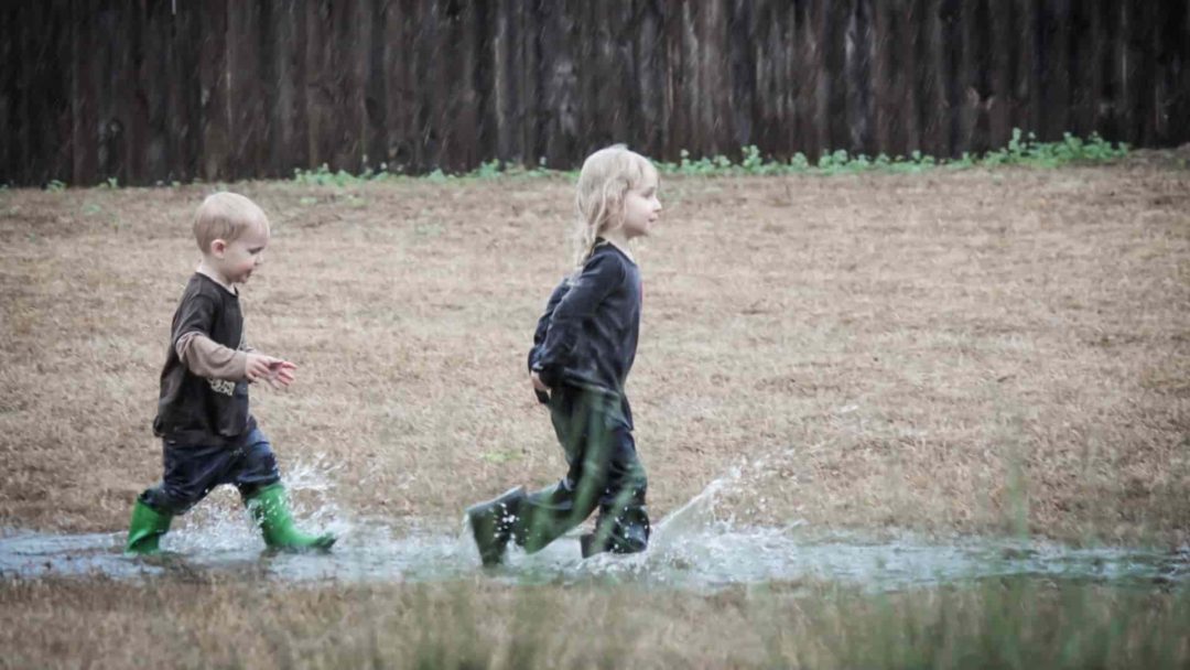 23 Fun Things To Do In The Rain Outside | Funny Rainy Day Activities ...