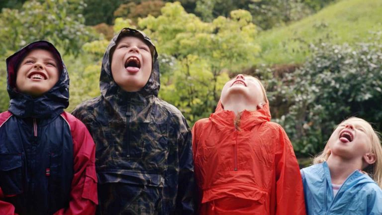 23 Fun Things To Do In The Rain Outside | Funny Rainy Day Activities ...